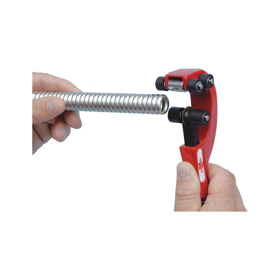 Outil à battre les collets pour tuyau inox annelé pour Professionnels ...